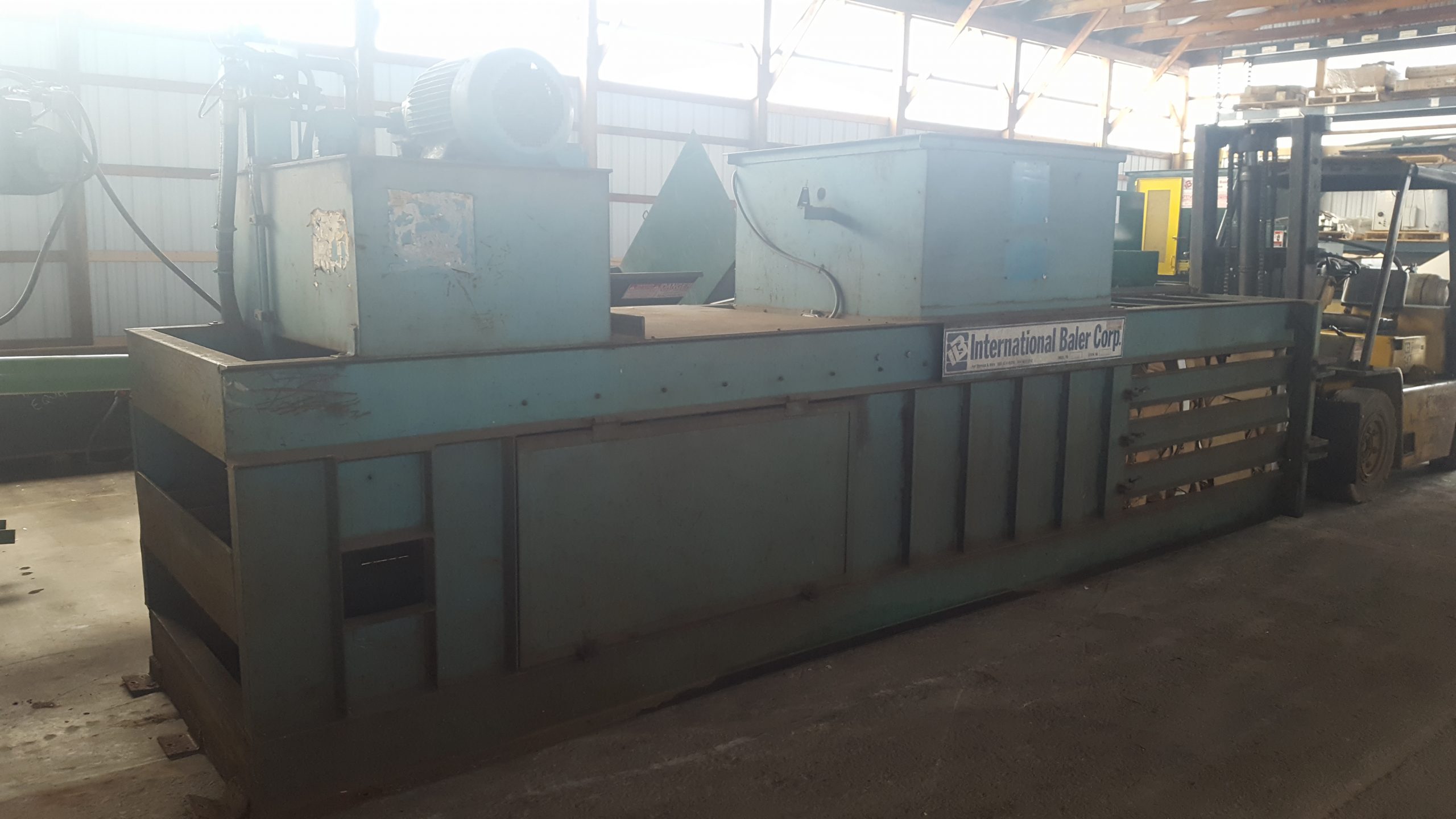 Horizontal Closed-Door Balers Archives - BE Equipment