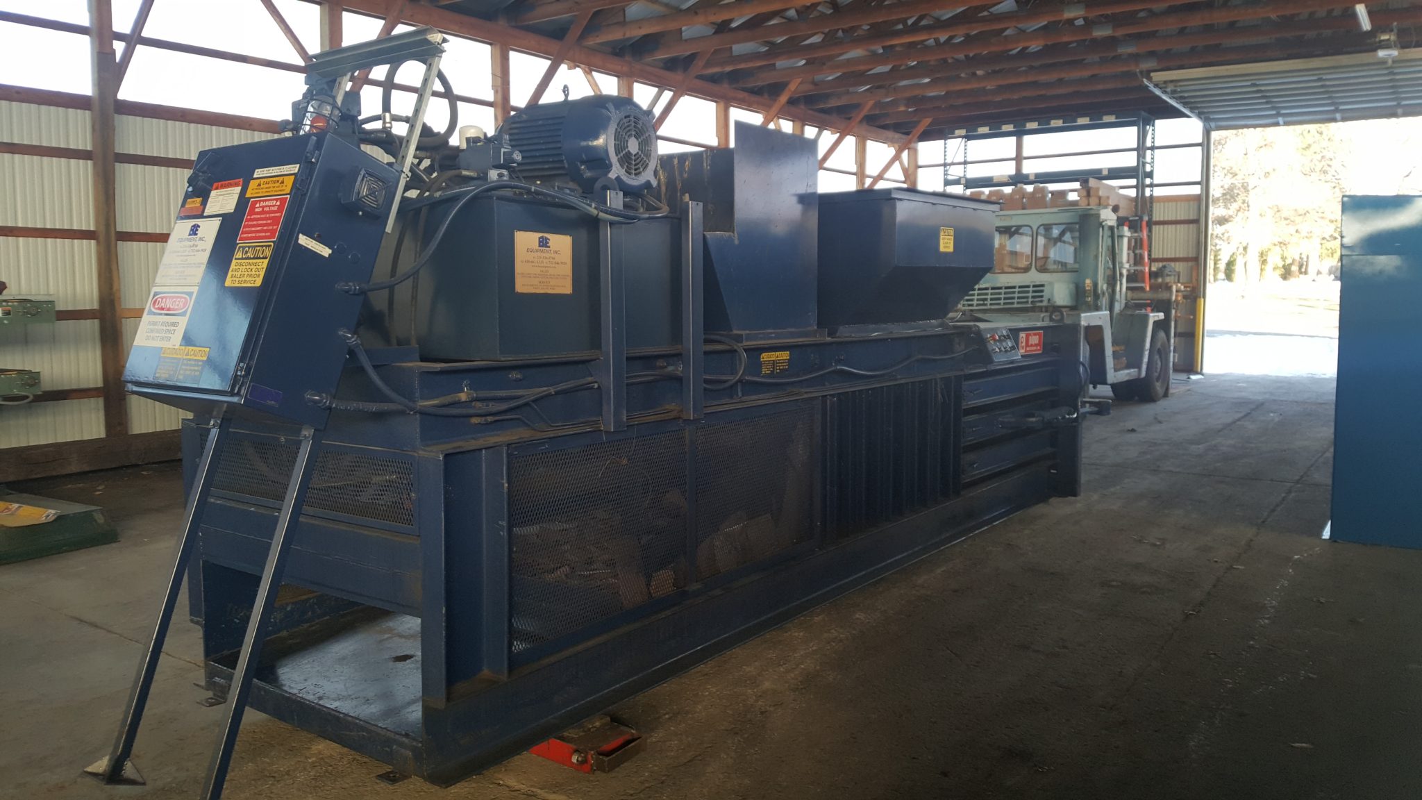 Horizontal Closed-Door Balers Archives - BE Equipment